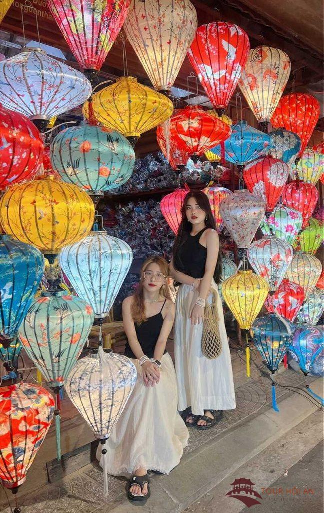 Lưu ngay 101+ cách tạo dáng chụp ảnh đẹp ở Hội An triệu like